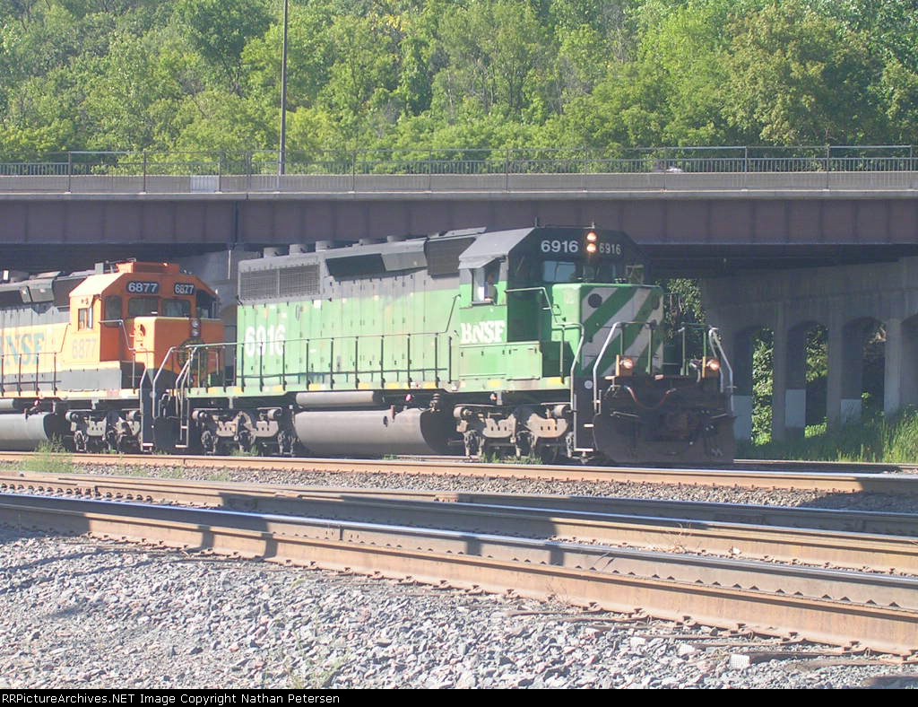 BNSF 6916